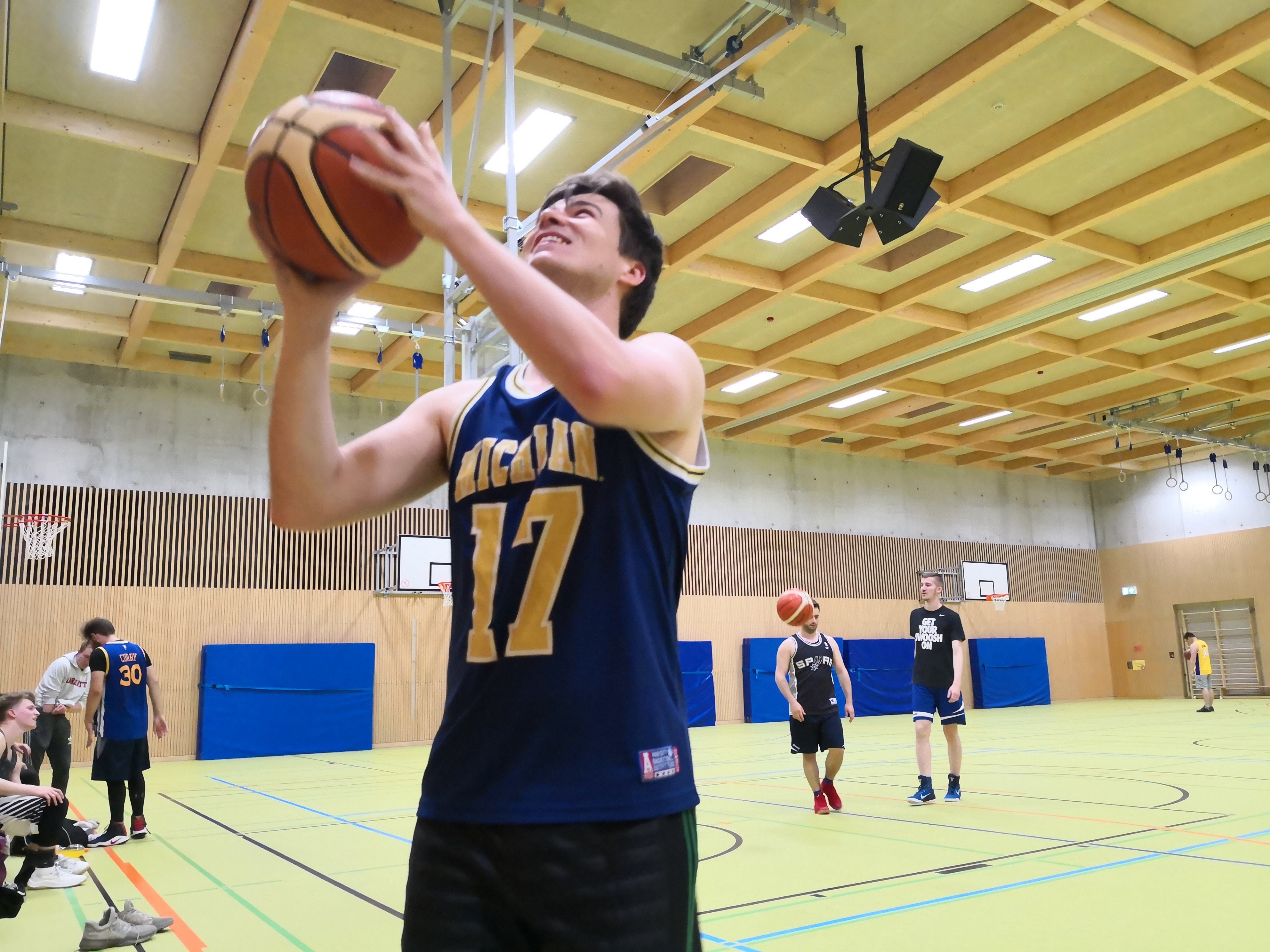 Benjamin Scharf: Basketball - Benjamin Scharf - Erinnerungsseite